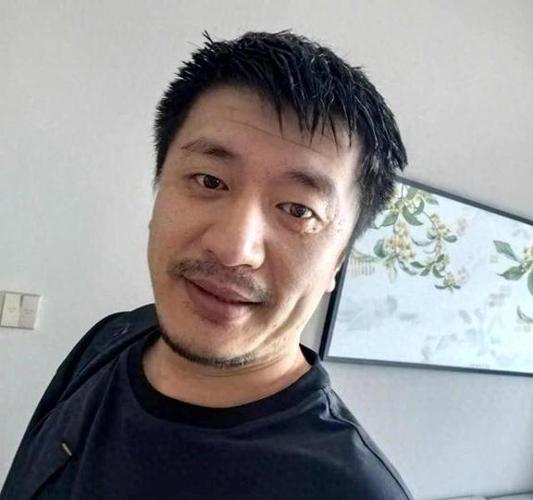 中核二三张雪峰评价图标