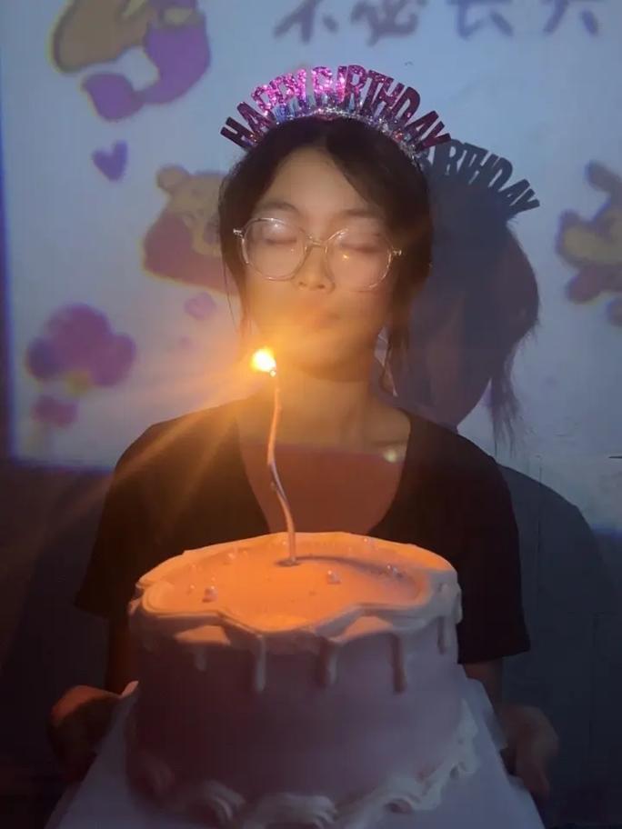 大大咧咧女孩子的弱点图标