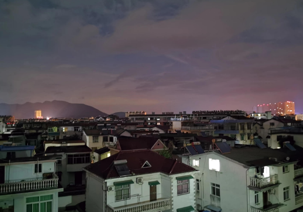 华为手机怎么在黑夜拍出白天效果截图
