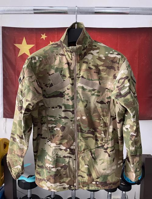 刺激战场s5战斗服缩略图