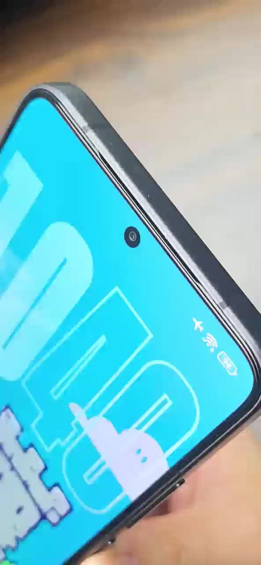 红米屏幕下面的白边截图
