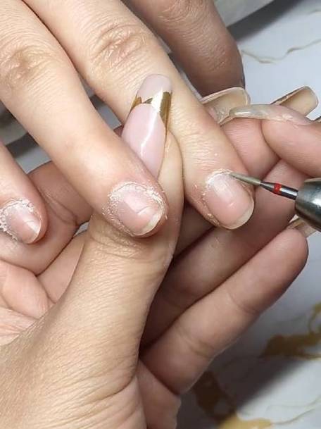 美甲修死皮教程视频