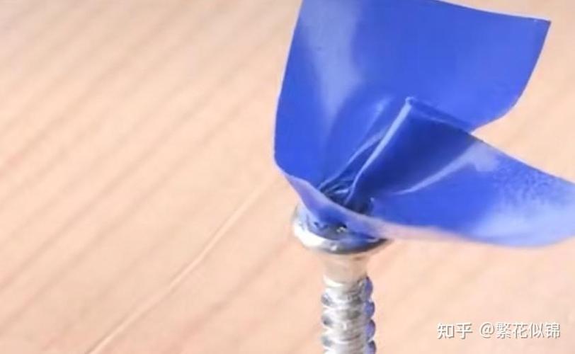 拧坏了的螺丝怎样取出图标