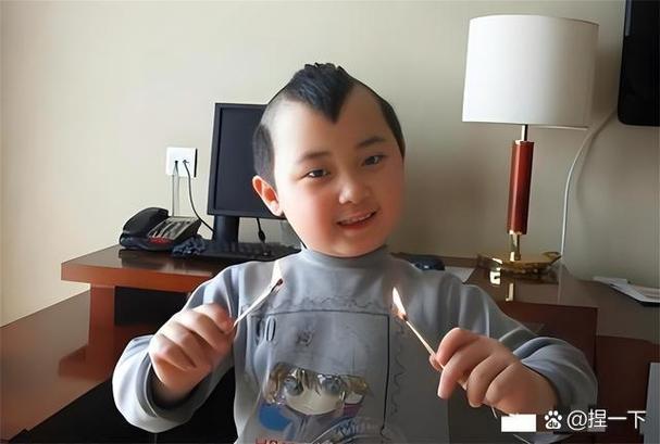 摇头耳朵里有东西晃的声音