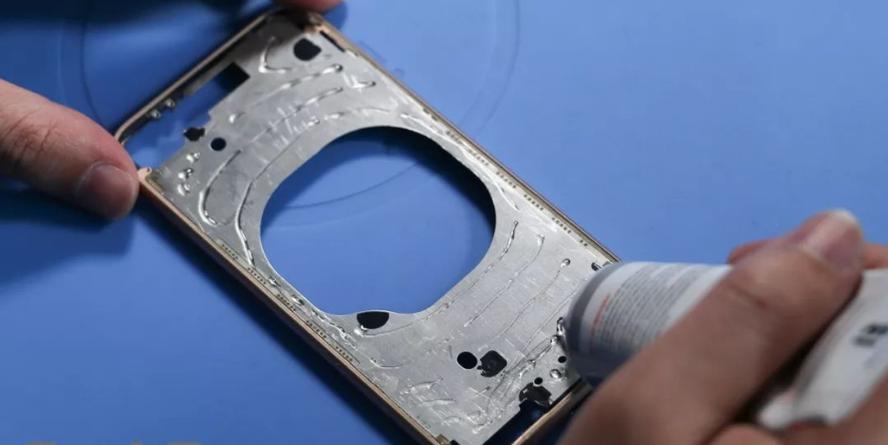 iphone8后盖更换教程截图