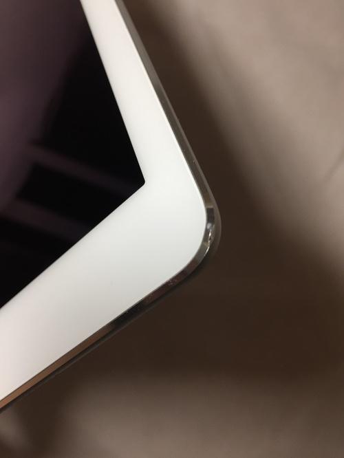 ipad边角磕碰凹屏幕翘起图标