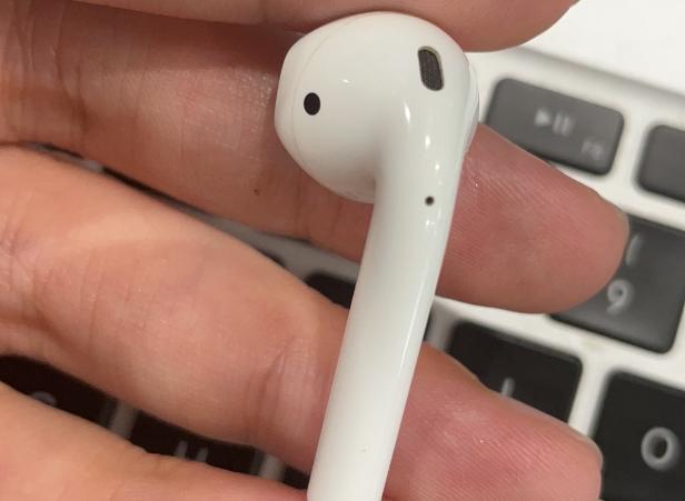 airpods 右耳连不上图标