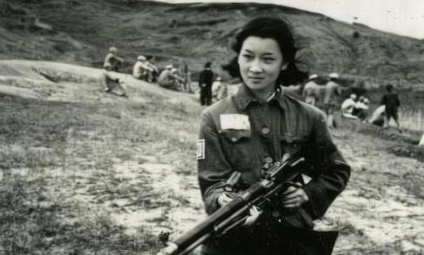 中国女兵真实风采图标