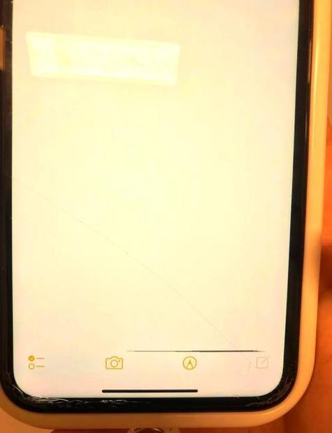 iPhone内屏右上角有黑线截图