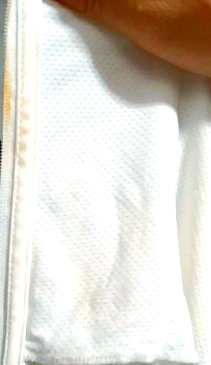 衣服上黑膏药怎么去除缩略图