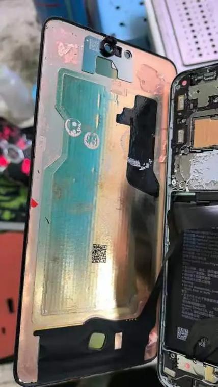 手机泡了一晚上水,还能修好吗图标