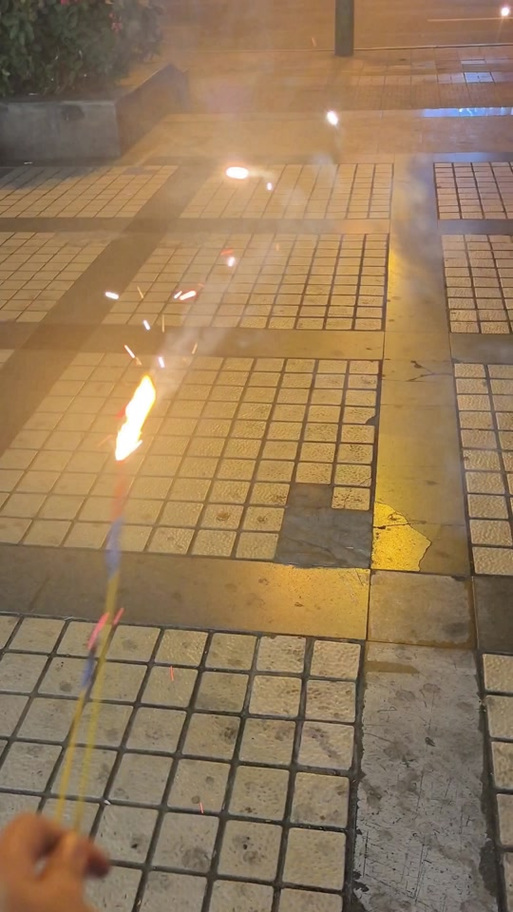 华为如何拍烟花截图