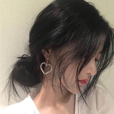 冷酷霸气女生头像侧脸图标