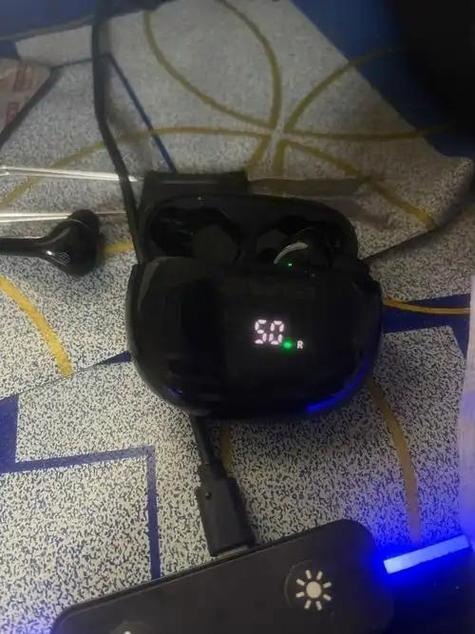 蓝牙耳机充电越充越少图标