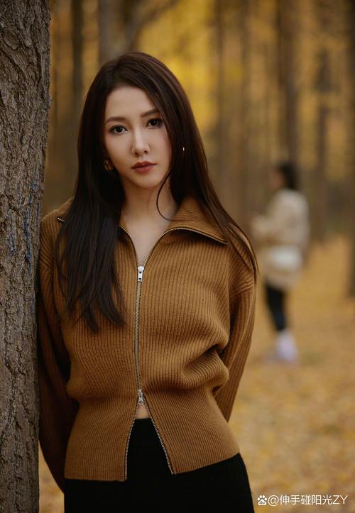 超弦空间女主角是谁图标