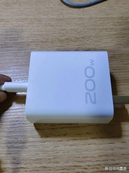 vivo手机充电标志变了图标