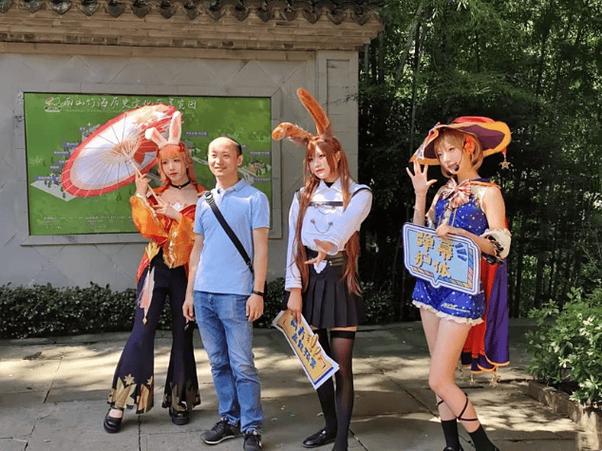 cos专卖店哪里有图标