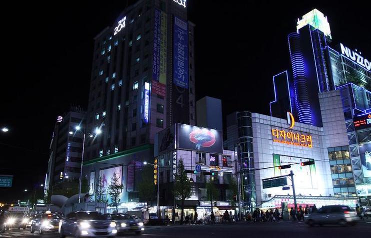 韩国东大门为啥半夜才开门