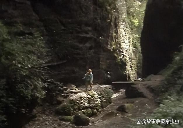 探索母亲的水窜洞的背景故事截图