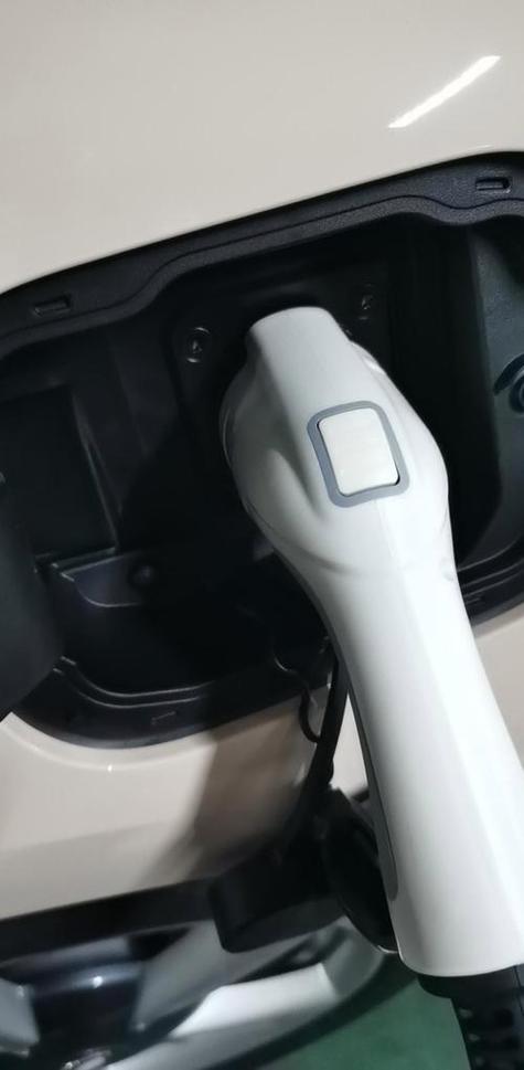 慢充先拔枪还是先断电图标