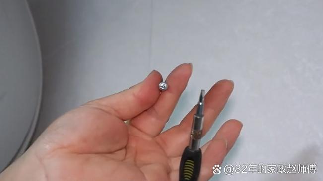 美的热水器60升镁棒怎样拆卸图标