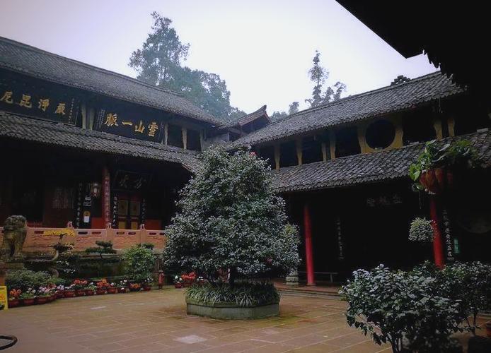 峨眉山灵性最旺的寺庙图标