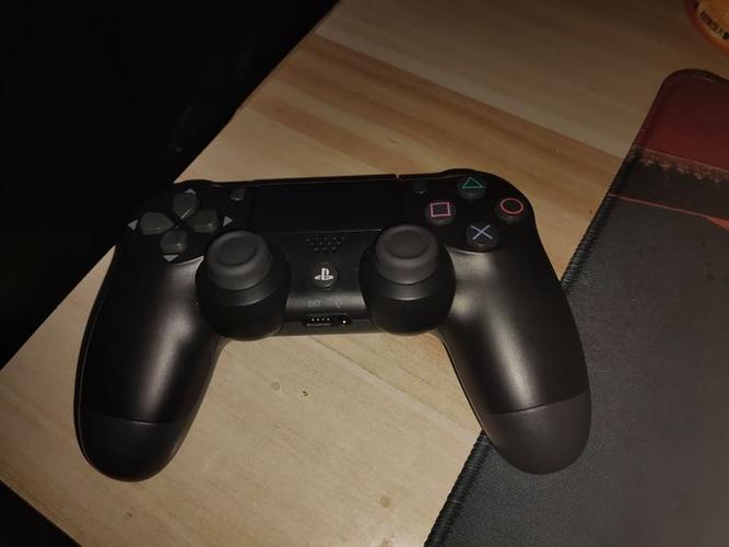 ps4手柄一直闪黄灯图标