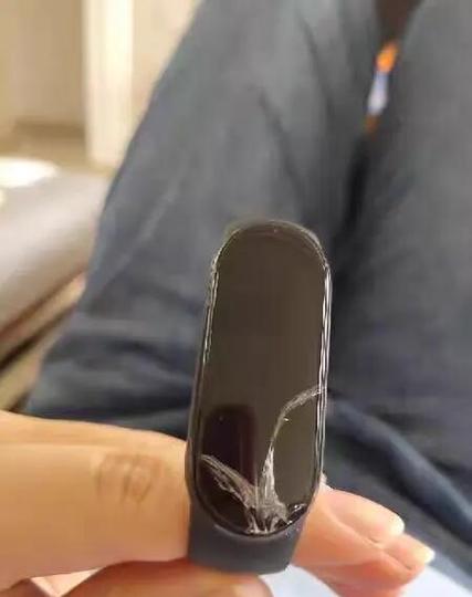 小米手环6需要贴膜吗截图