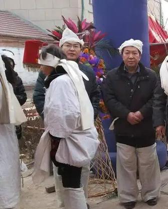 老人去世晚辈穿衣颜色图标