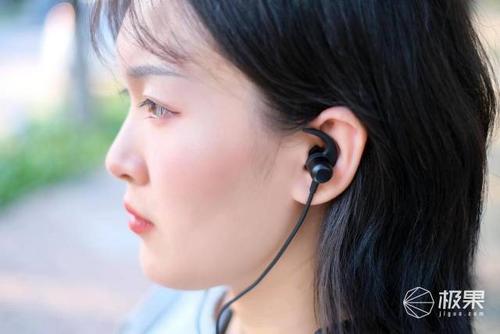酷狗耳机怎么戴耳朵上图标