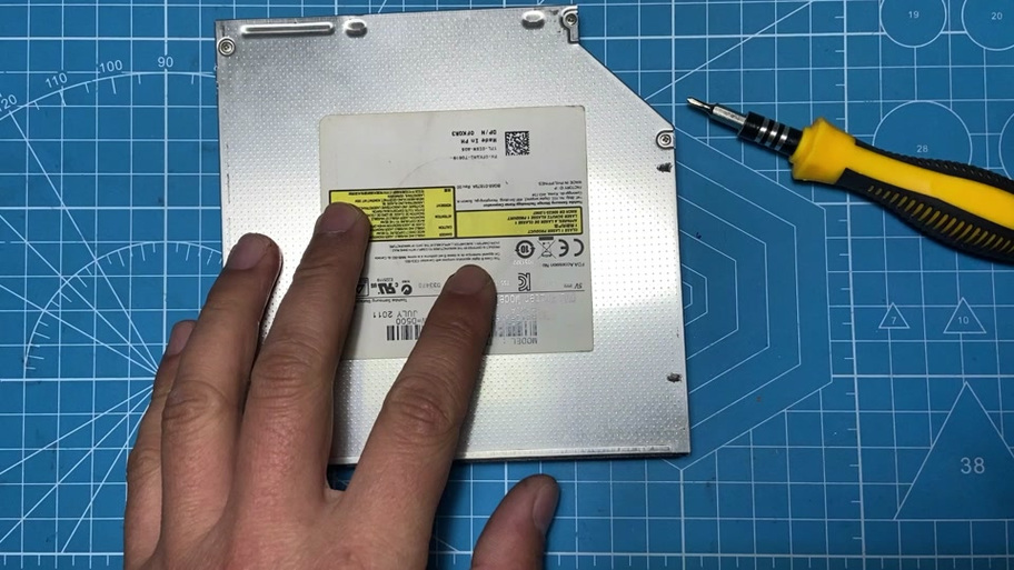 加载虚拟光驱成功就是不显示