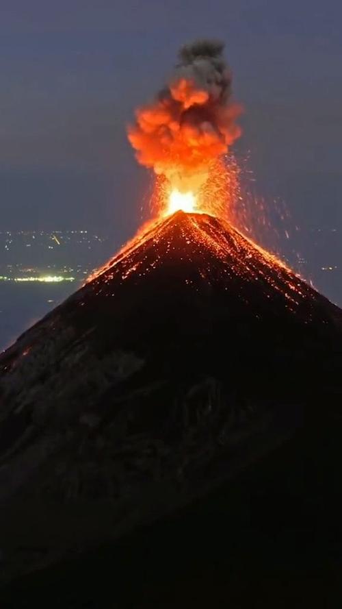 火山爆发的视频图标