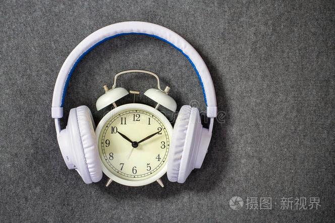 苹果手机戴着耳机闹钟还会响吗图标