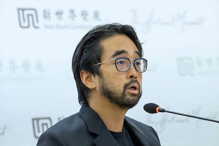 新世界的作者截图