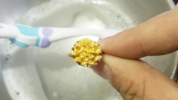 黄金怎么洗又新又亮