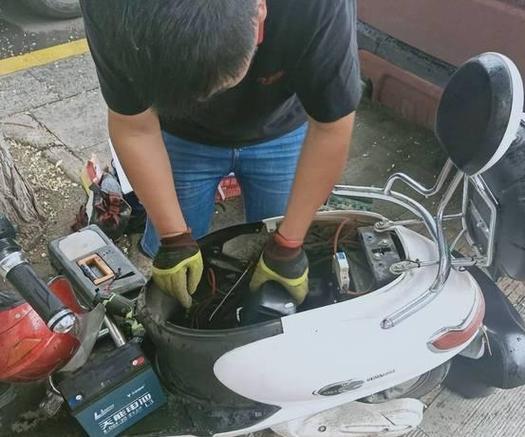 电动车锂电池突然断电的原因