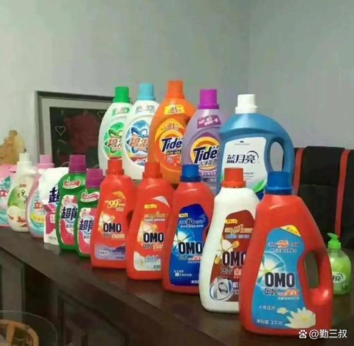 洗衣液洗衣服好还是洗衣粉好图标