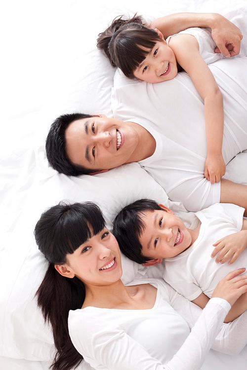 李光洁一家四口图片