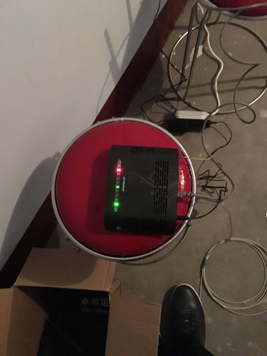 喵喵机红灯一闪一闪的截图