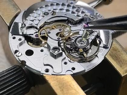 自动机械手表拆卸维修视频