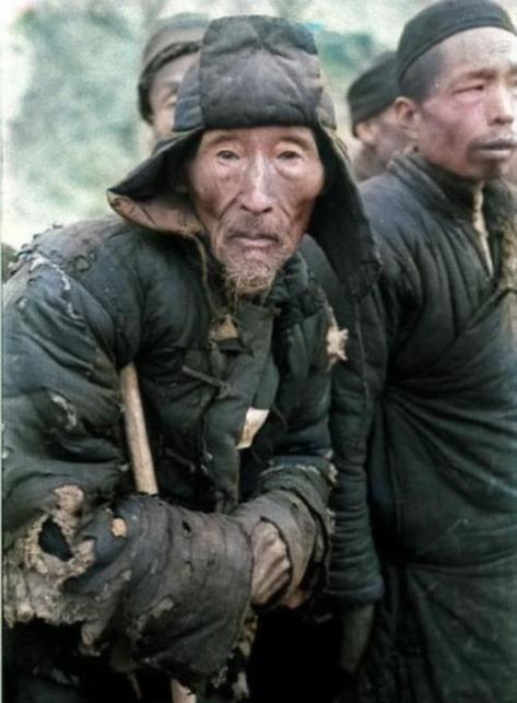 三年饥荒的罪人是谁截图