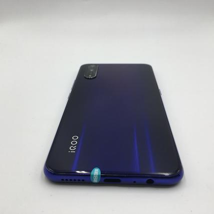 iqoo紫色好还是黑色好图标
