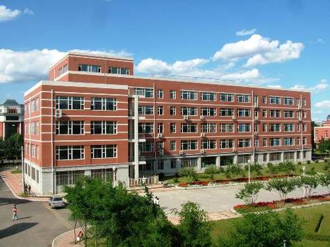 东北师范人文大学人文学院截图