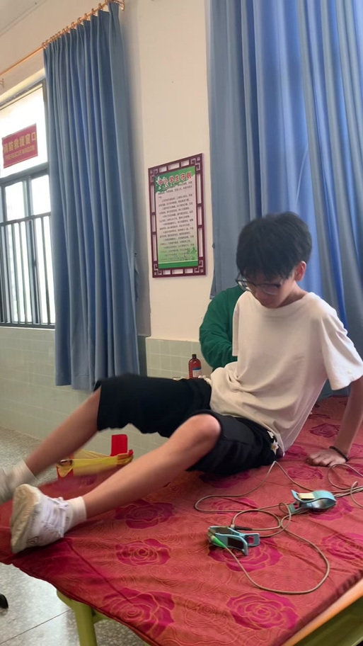 中考体检脱鞋最难受的三个时期缩略图