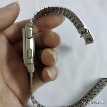 出门捡手表什么预兆图标
