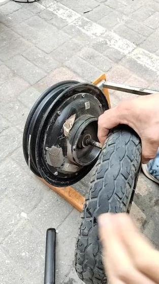 电动车轮胎拆装截图