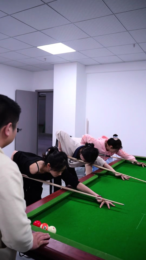 台球辅助瞄准线免费图标