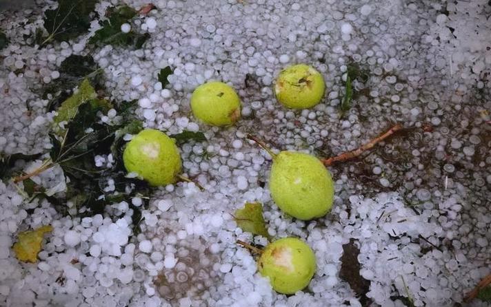 冰雹灾难图标