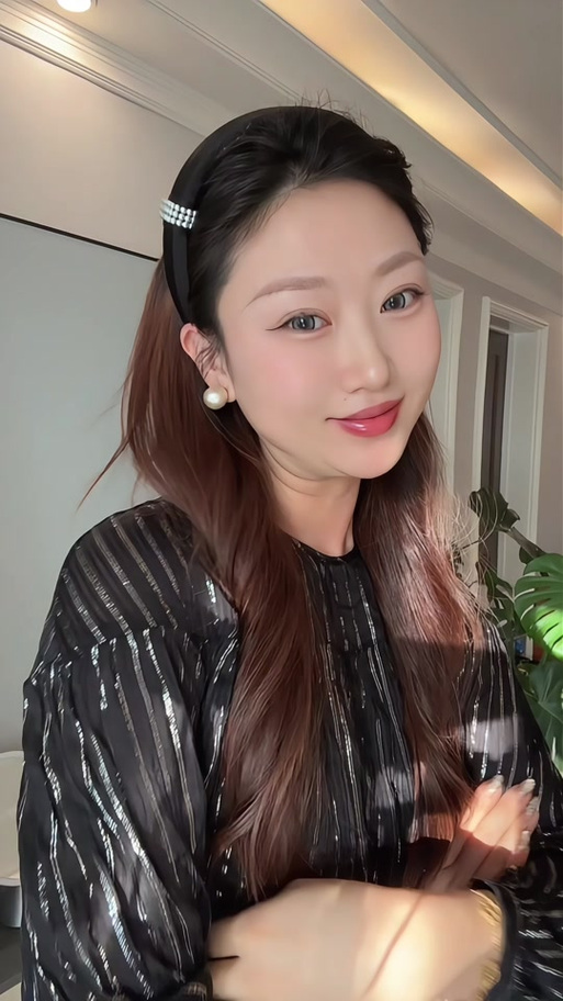 50岁女人最洋气的发箍图标