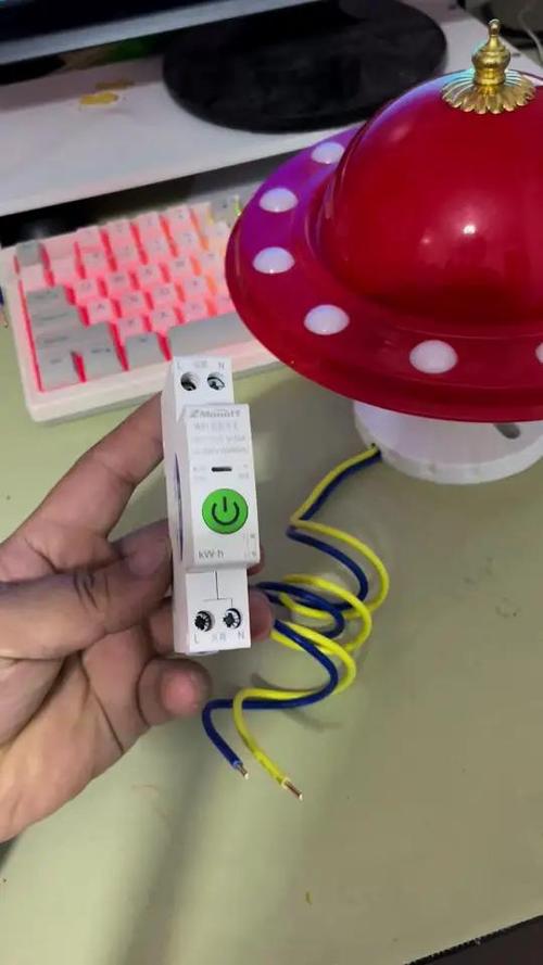 电话手表远程关机了,怎么才能开机图标